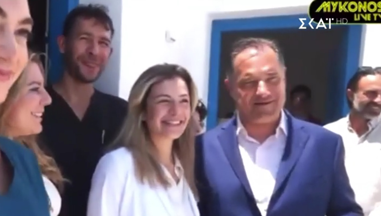 Α. Γεωργιάδης: «Να βάλουμε και καμιά πισινούλα, όλοι οι γιατροί θα ...